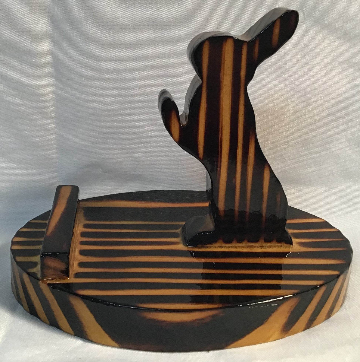 Rabbit Cell Phone Stand – QCF Crafts Unlimited